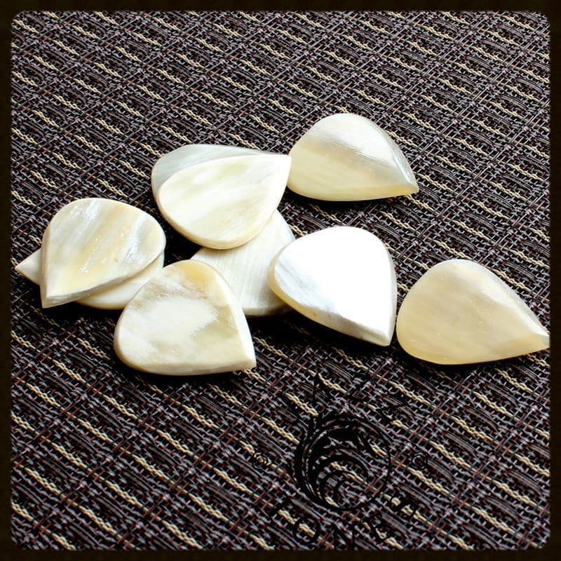 Jazz Tones - White Horn - 1 Guitar Pick | Timber Tones - Timber Tones